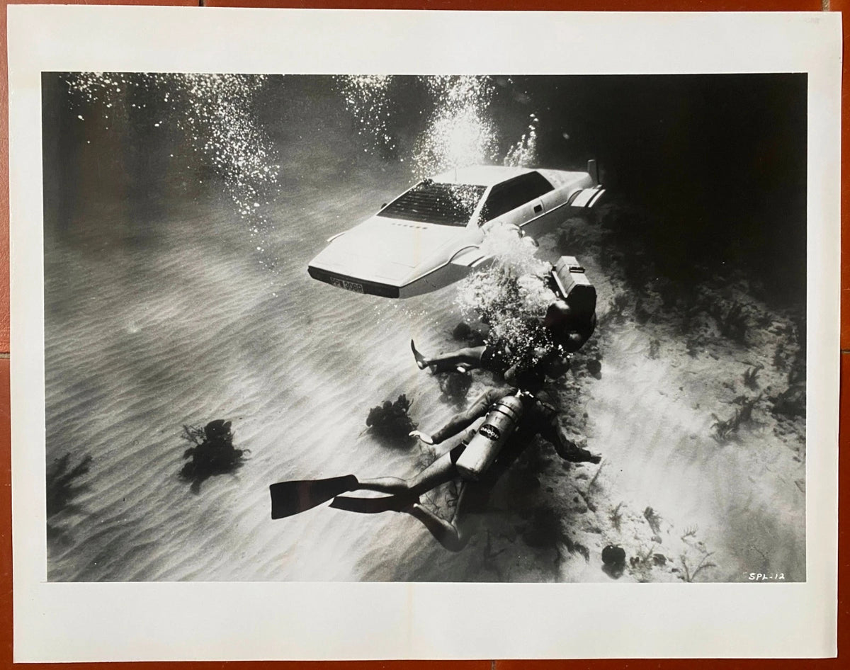 Photo L'ESPION QUI M'AIMAIT Spy who loved me JAMES BOND Roger Moore Lo ...